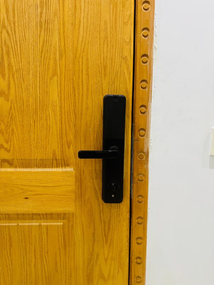 Comfy Apartment (Smart Access) - Lahore