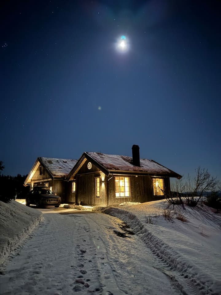 Familiehytte M/panoramautsikt & Ski-in/out - Norway