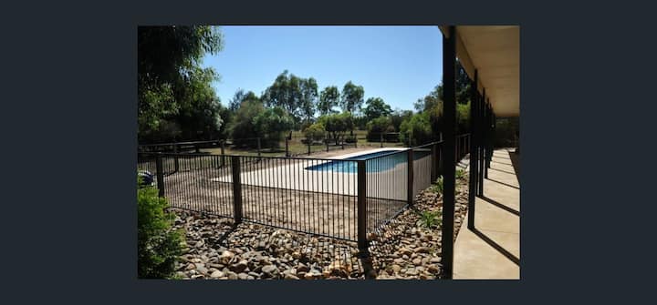 Gardner Country Manor - Benalla