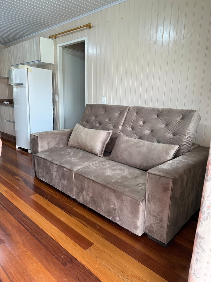 Casa Para Quem Deseja Tranquilidade Com Pátio. - Garibaldi
