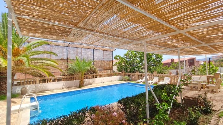 Villa Avec Piscine A Sidi Khaled - Algeria