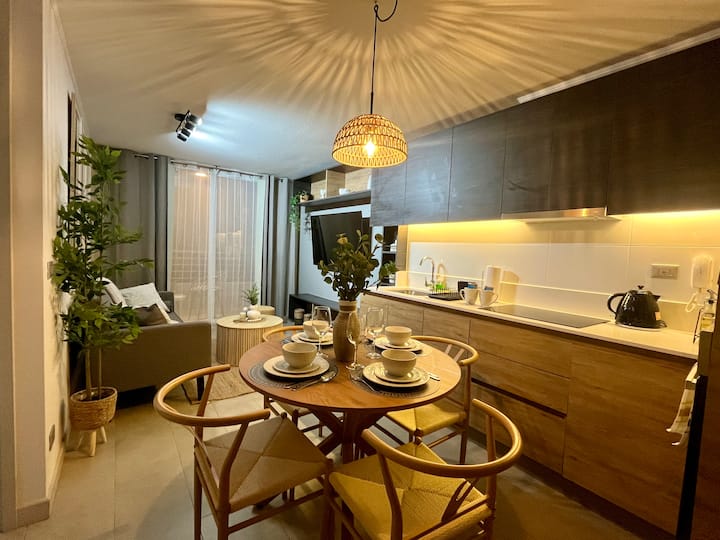 A/c Dpto. Moderno Para 4 | Excelente Ubicación - Santiago