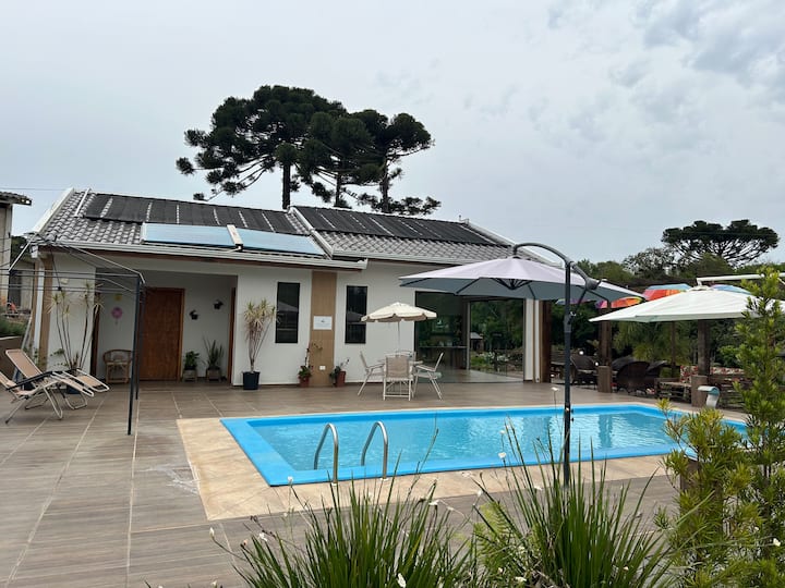 Chalé Com Piscina, Hidromassagem E Lagos. - Lapa