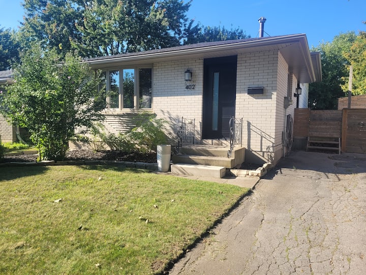 Homey Haven In Cleardale - London, Ontario