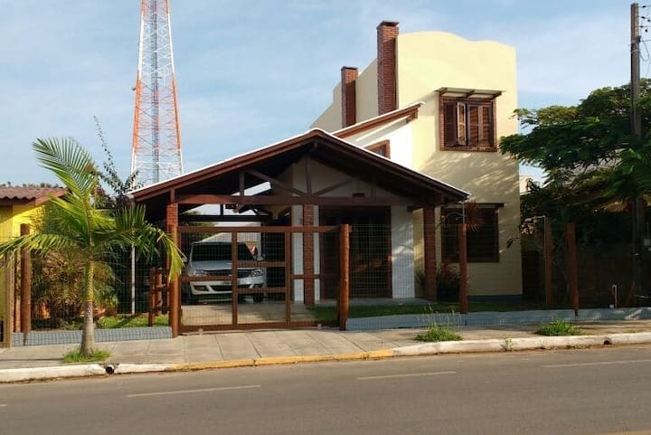 Lindo Sobrado 3 Dormitórios - Arroio do Sal