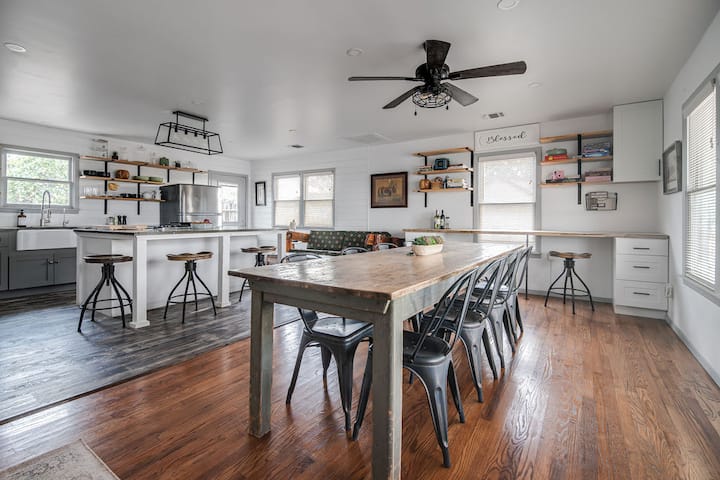 Cedar + Spur Cottage • Quiet Stay Near Main St - United States