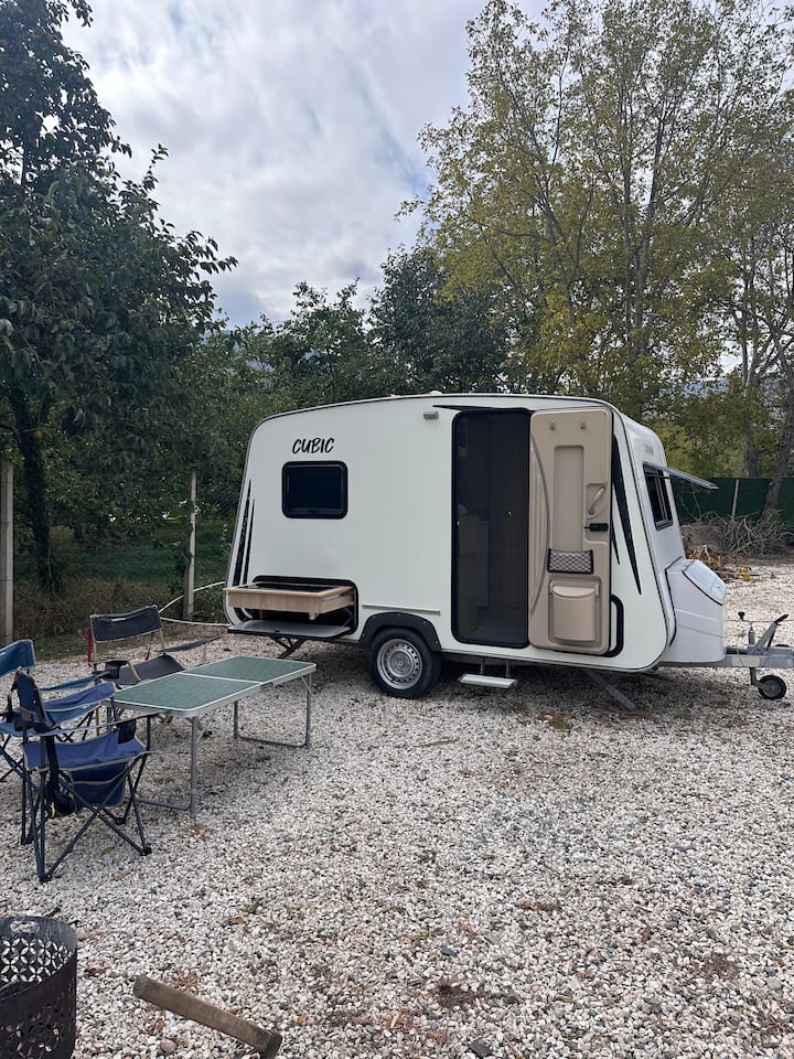 Sapanca Kamp Alanında Lüks Karavan Deneyimi - Sapanca