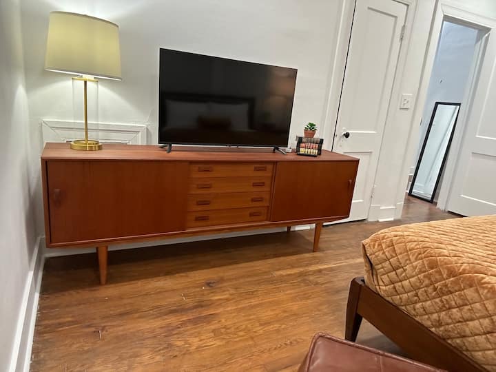 Fenced Parking | Clean & Cozy 3br 2ba In Fondren ! - Jackson, MS