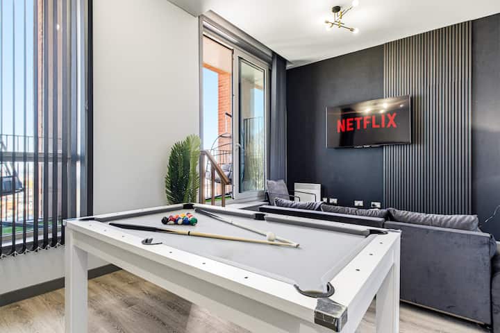 Luxury Penthouse| Spacious 3 Bed| Games| Parking - Birmingham