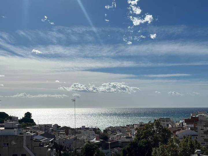 Piso Reformado Con Diseño, Calma Y Vistas Al Mar - Sant Pol de Mar