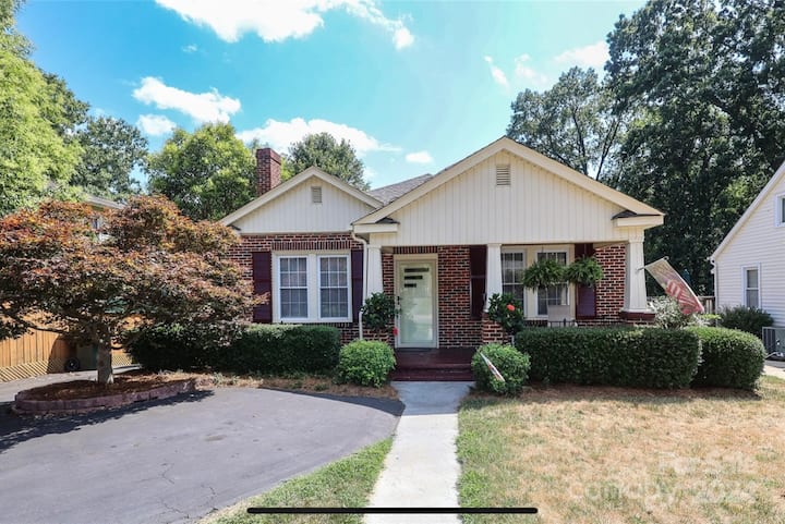 Fast Wi-fi, Convenient Location - Rock Hill, SC