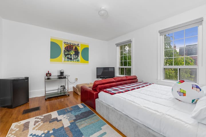 Stylish 2br Suite Steps To Ossington/ Fox On Ozz - Toronto