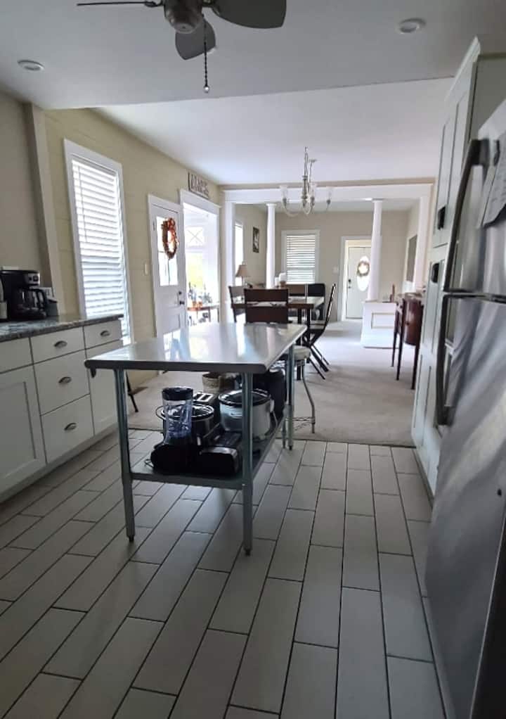 Stache Haus - Idaho Springs, CO