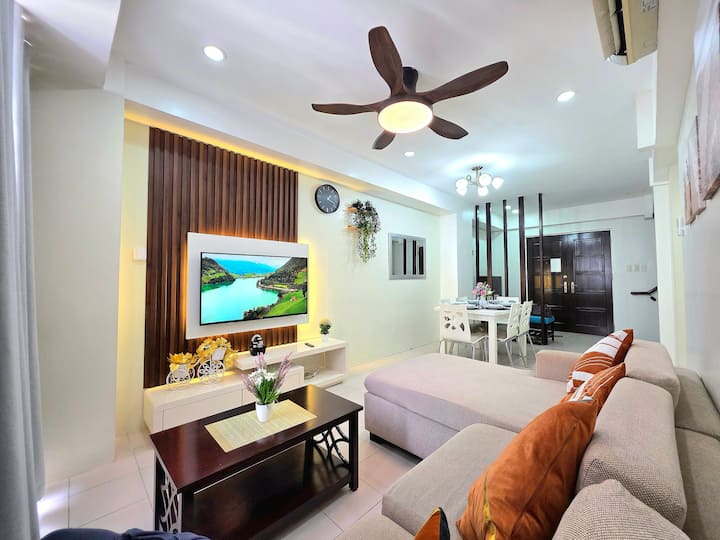 Penthouse 3br Suite Persimmon Condo Free Parking - Cebu