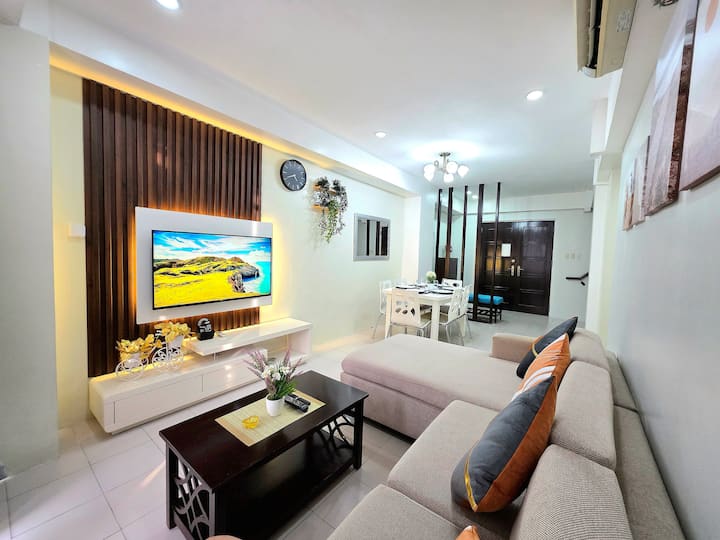 Penthouse 3br Suite Near Ayala And Sm Free Parking - Cebu City