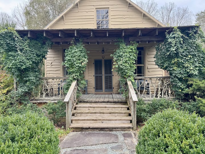 Shull's Mill General Store - Sugar Mountain, NC