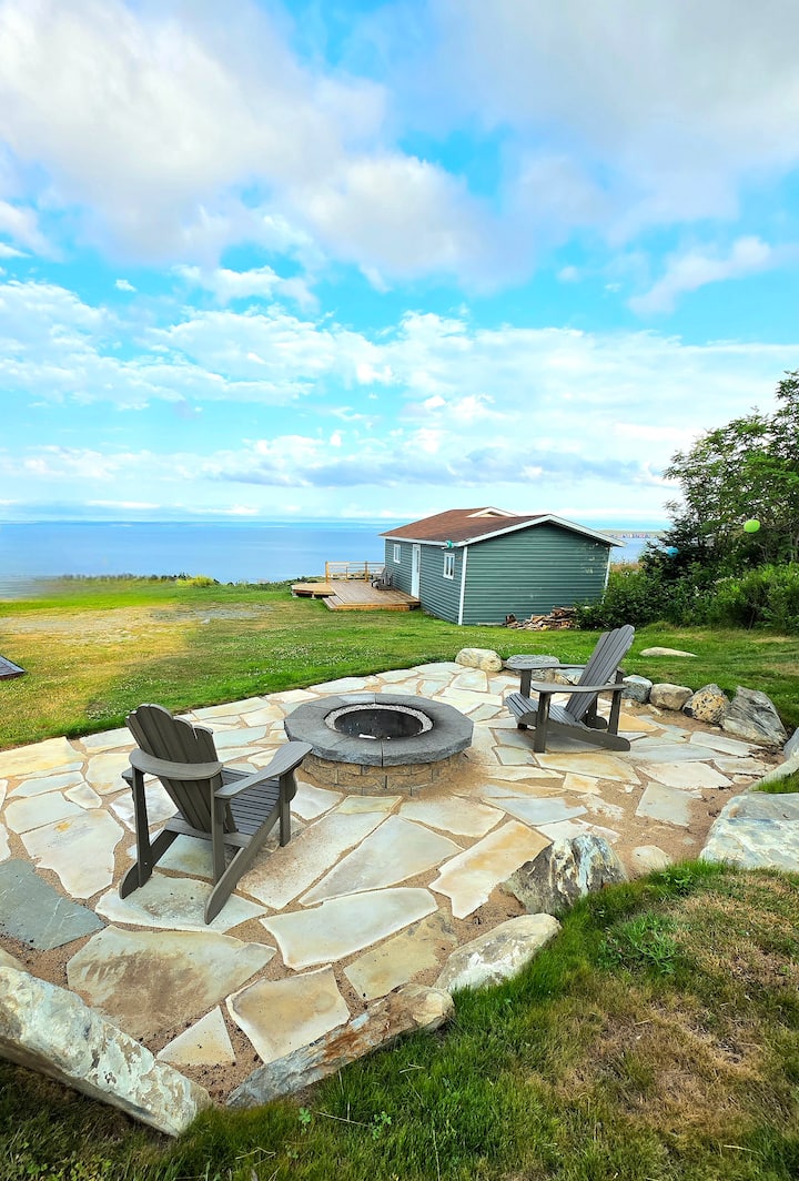 Anchors Away-oceanview/stone Firepit - Bay Roberts