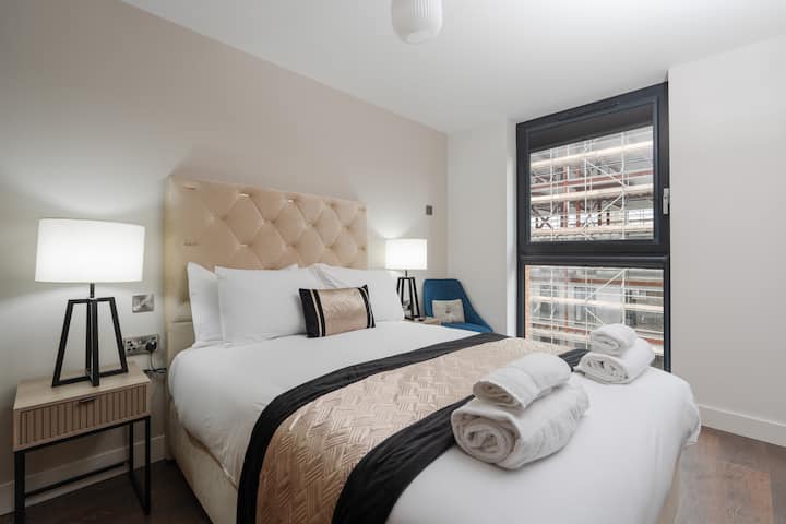 Modern 1br Flat | 5-min Walk To Everton Stadium - Goodison Park