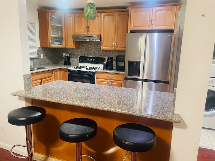 2bedroom House Bathroom Heart Of The Bay. - San Leandro, CA