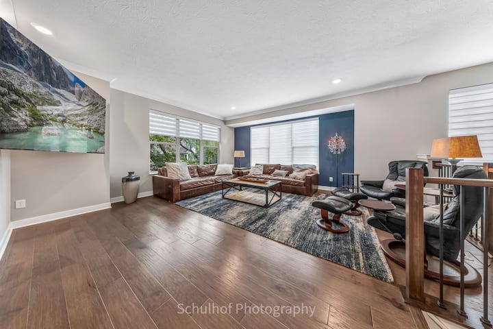 Modern Townhome - Fishers District - Walkable - Fishers, IN