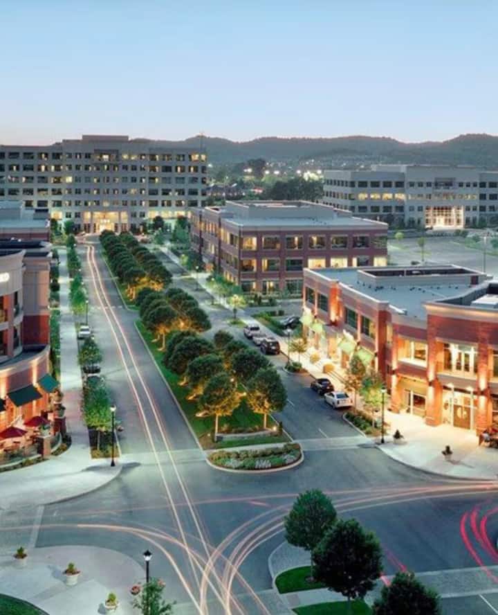 Stunning Retreat In Prime Location! - Brentwood, TN