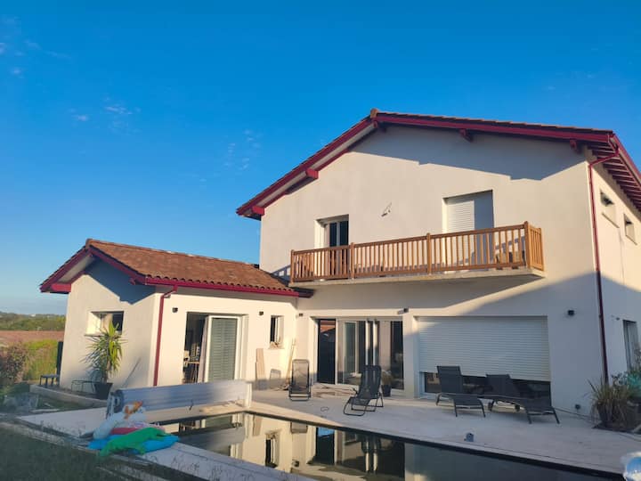 Villa Récente Au Pays Basque Proche De Bayonne - Bayonne