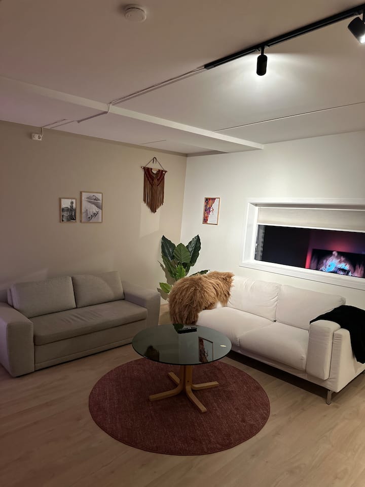 Nymoderne Leilighet Ved Vervet I Tromsø. - トロムセー