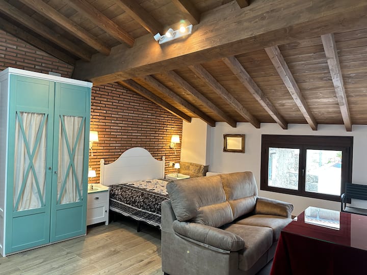 Estudio Manhegu, Cocina, Chimenea Y Patio Barbacoa - Valverde del Fresno