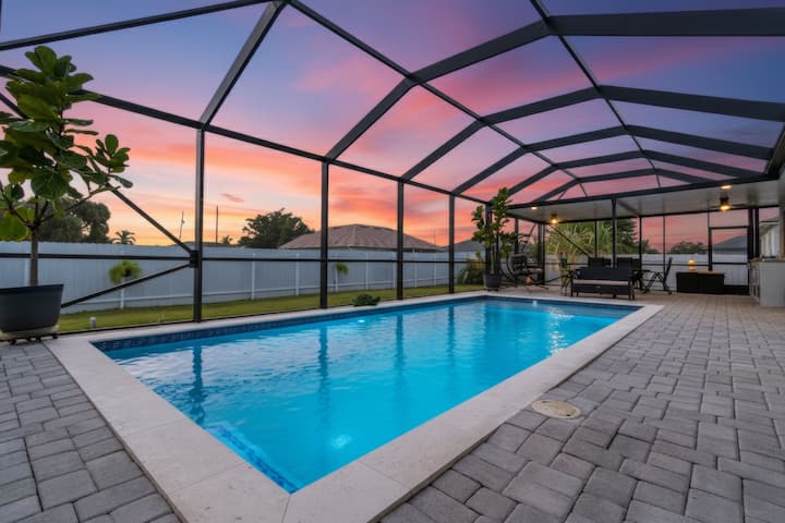 El Oasis Azul With Modern Coastal Flare - Cape Coral, FL