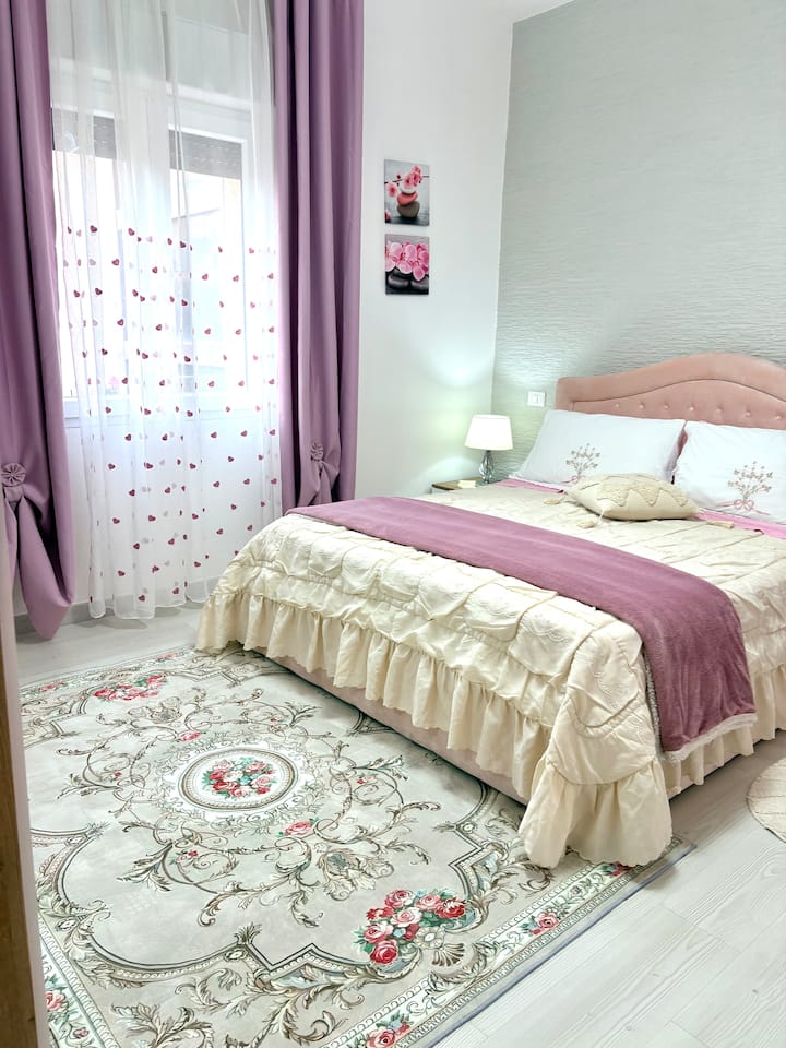 Stefy’s House Red Room - Scalea