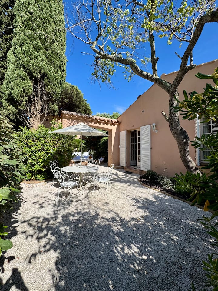 Maison 2 Personnes Avec Jardin Et Piscine - Saint-Tropez