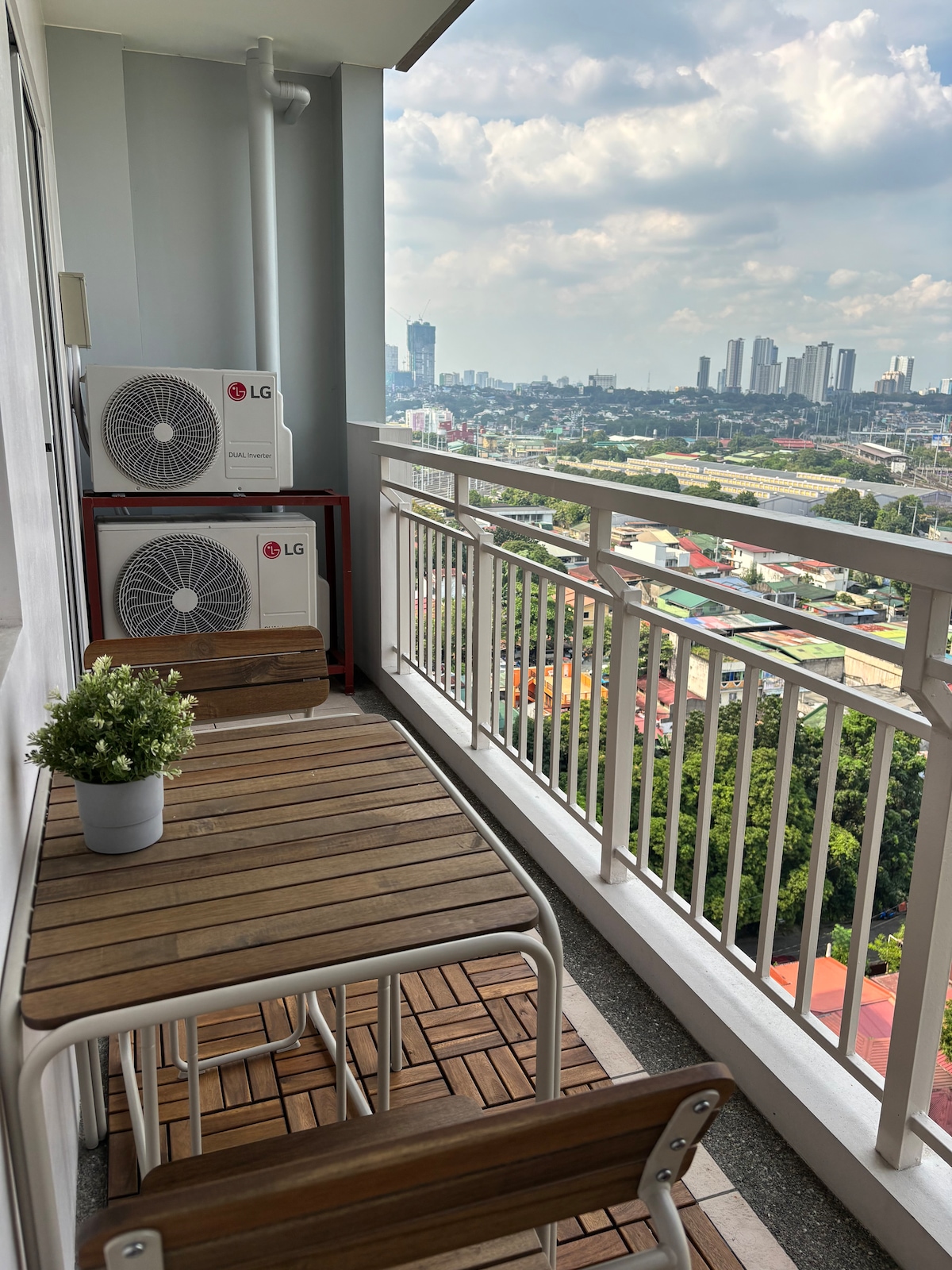 Casa Marahú | Minimalist 2BR Haven w/ Balcony - Condominiums for Rent ...