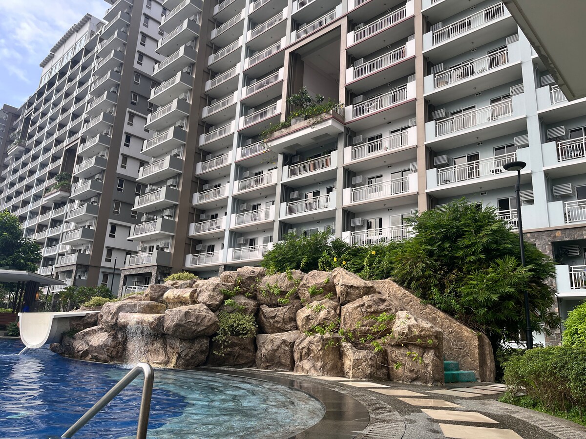 Casa Marahú | Minimalist 2BR Haven w/ Balcony - Condominiums for Rent ...