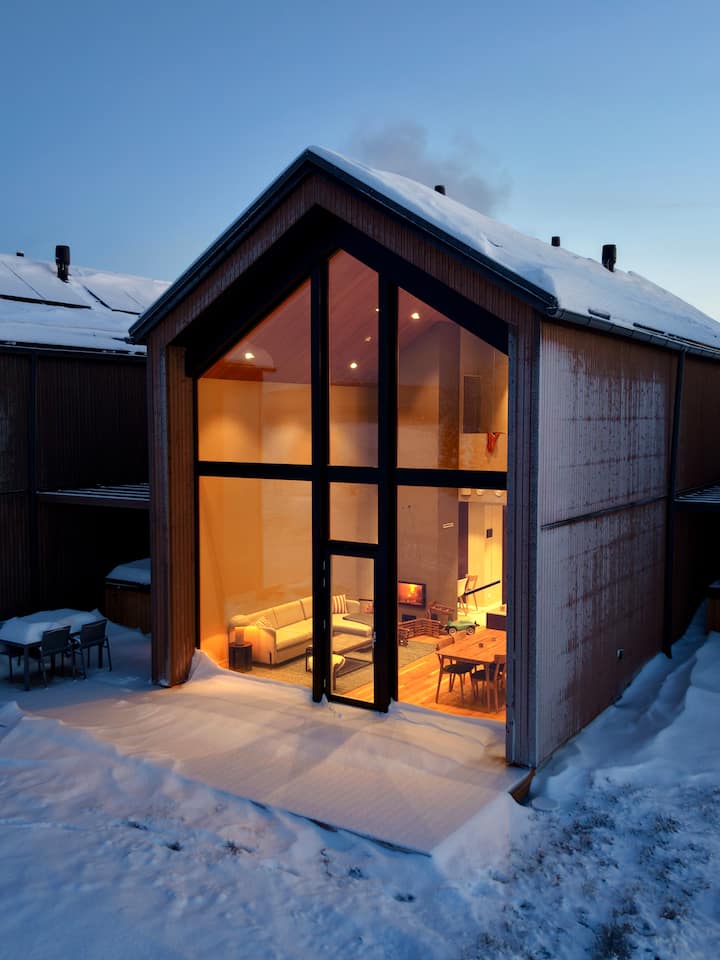 Villa Priddy-lapland Luxury With Hot Tub And Sauna - Äkäslompolo