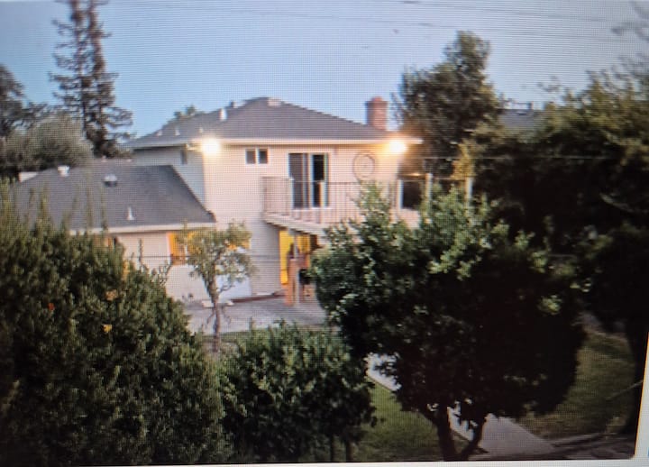 Calariva Oasis • Lakeside Escape W/ Relaxing Vibes - Stockton, CA