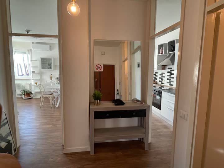 De Caesar Suite Udine Centro - Eleganza Moderna - Údine