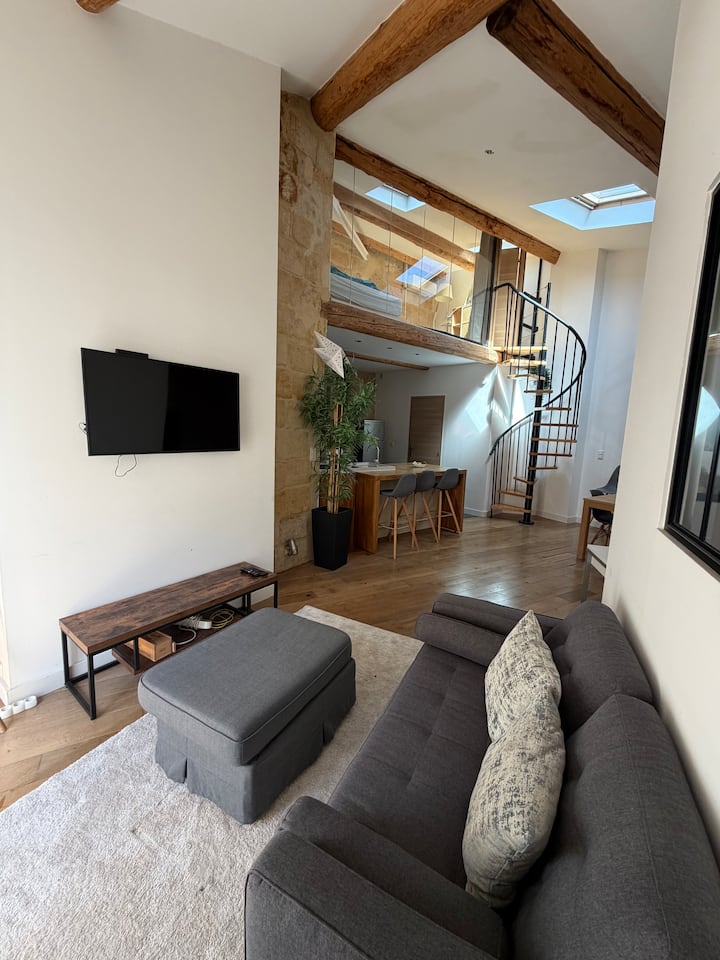 Loft De Charme Au Coeur De Ville - 2 Chambres - Montpellier