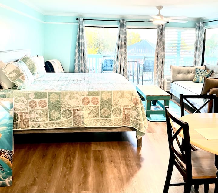 Cedar Key Islands Dolphins Cay Condo - Cedar Key, FL