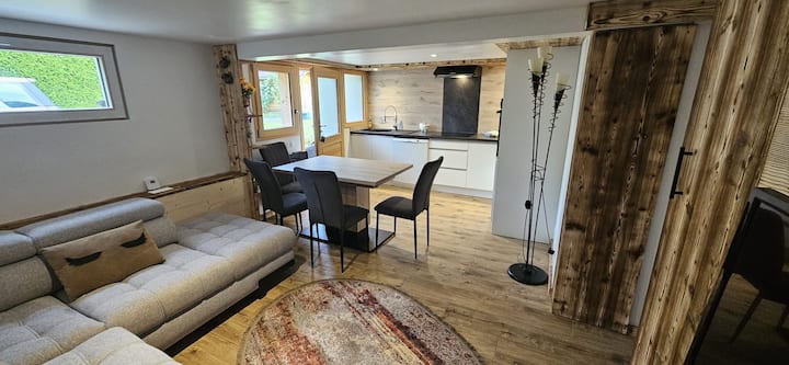 Appartement Dans Une Maison - Taninges