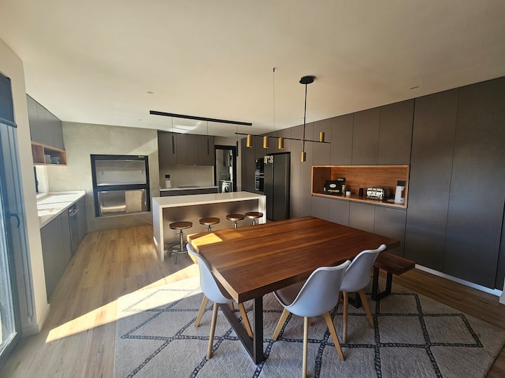 Moderna Casa En Punta Arenas. - Punta Arenas