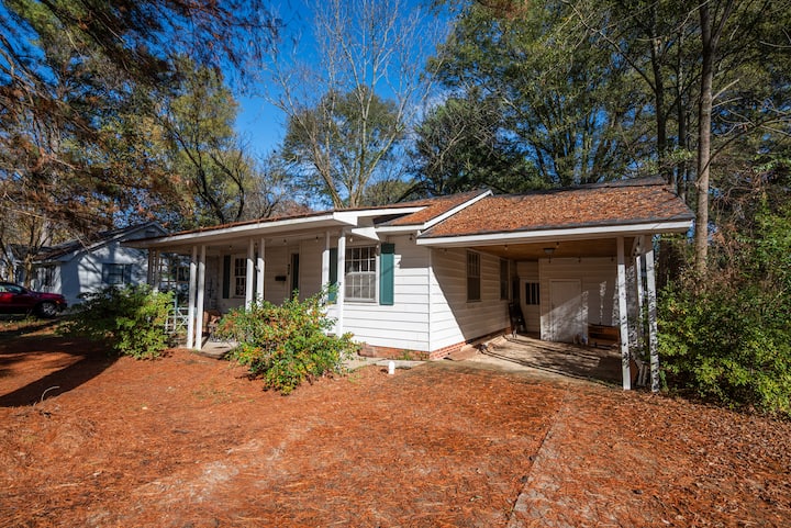 Cozy Starkville Cottage, Peaceful 2 Br Near Msu - Starkville, MS