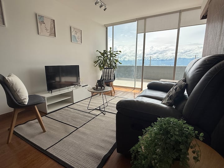 Departamento En Urbanización Privada Con Vista - Quito