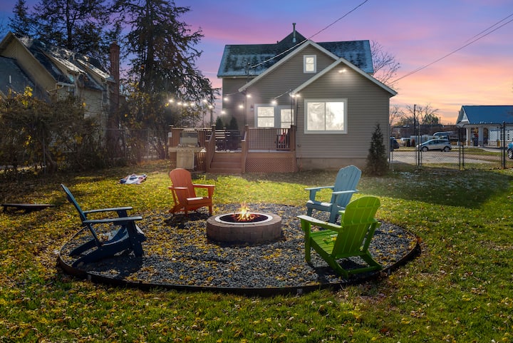 2 Kings/fire Pit/huge Yard/deck/4 Blocks To Dt/ev - Lake Geneva, WI