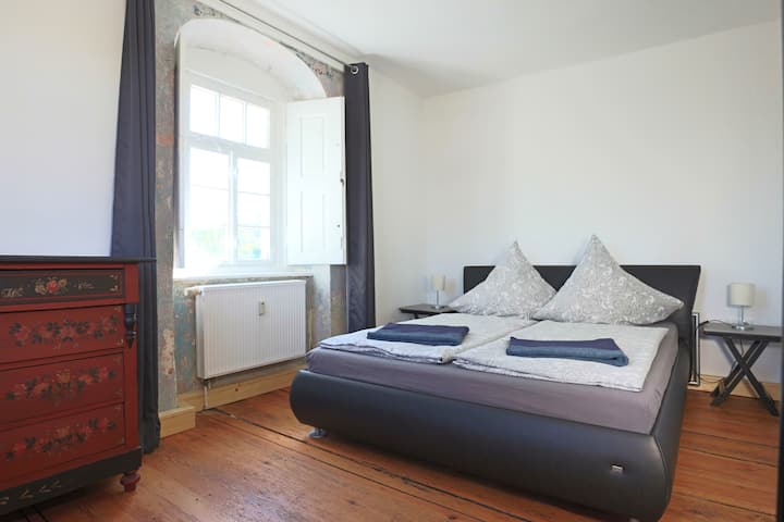 Wachsmuts Gemütliche Bleibe M. Alten Wandmalereien - Oschatz