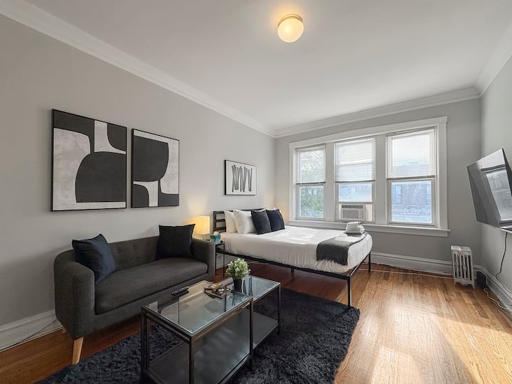 Trendy & Comfy Studio Unit - Rivers Casino Des Plaines