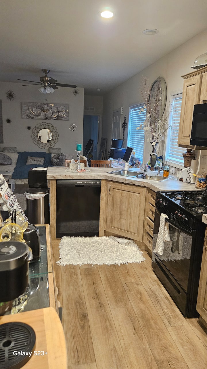 Welcome To Our Beautiful Paradise Of Peace. - Paradise, CA