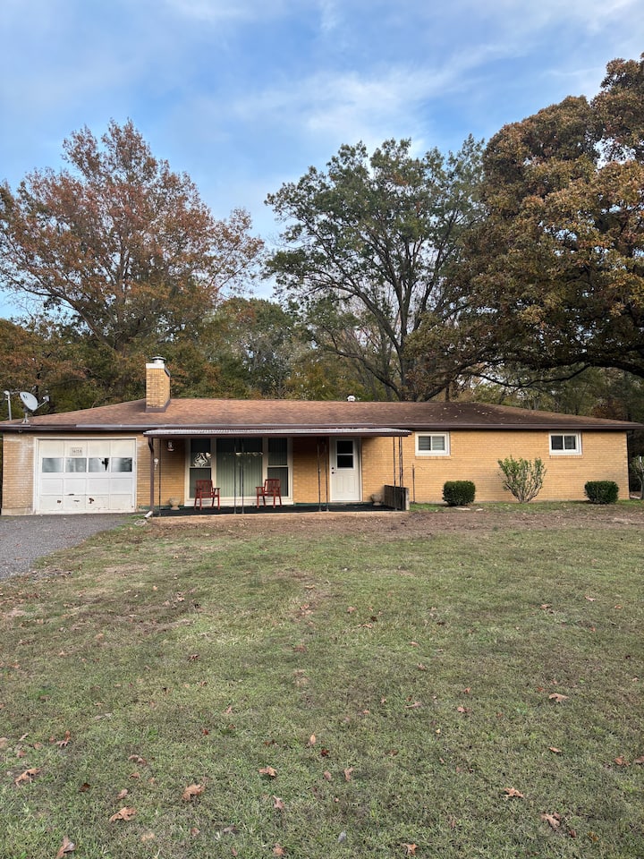 Kents Cottage - Wayne Fitzgerrell State Recreation Area, Whittington