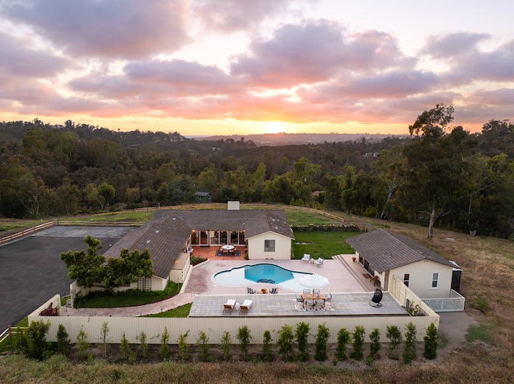 Rancho Santa Fe Luxury Home, 5 Acres, Fam Friendly - Encinitas, CA
