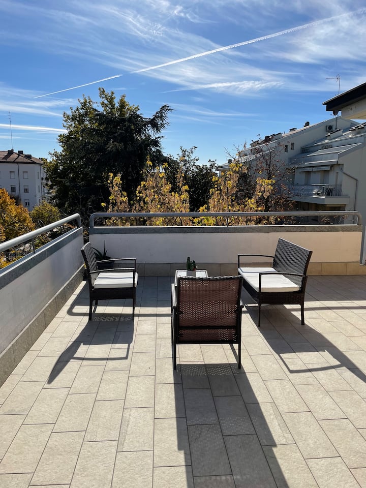 Attico Vicino Al Centro Storico - Modena