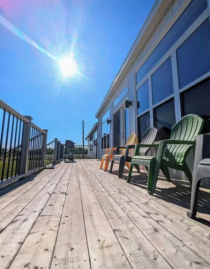 Privacy On A Secluded Beachfront Cottage-16 Acres - Prince Edward Island